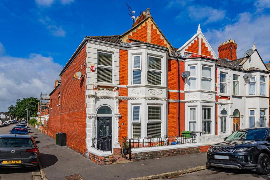 Grange Gardens, Cardiff CF11 3 bed end of terrace house - £389,950