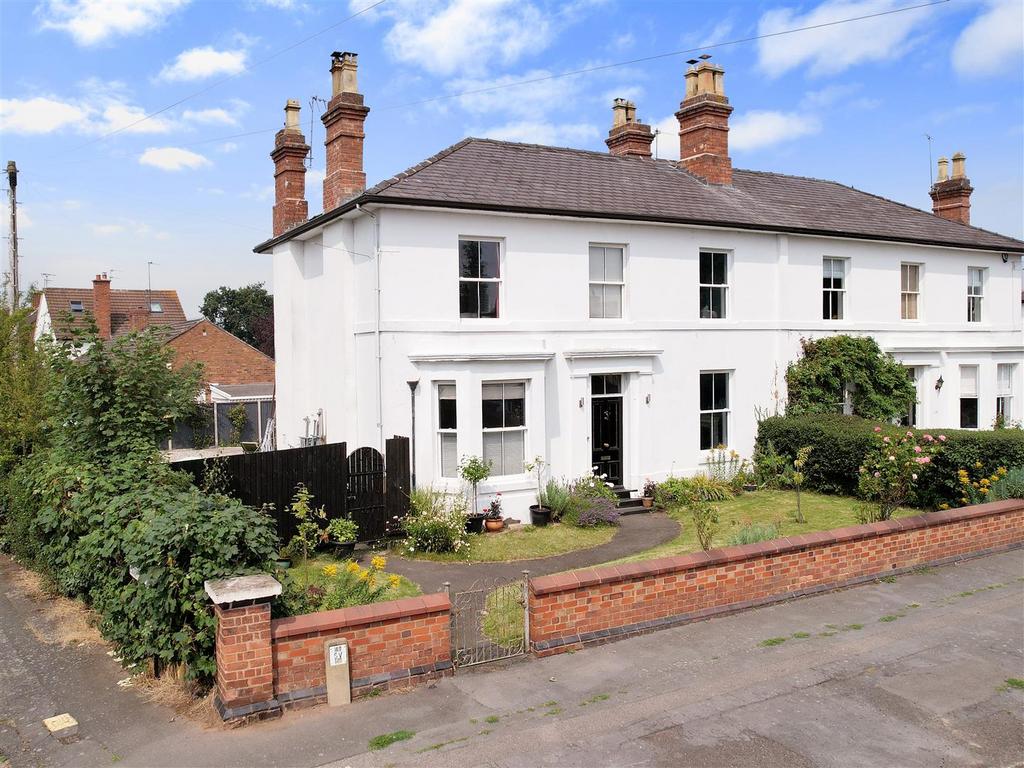 Hurcott Road, Kidderminster 4 bed semi-detached house - £425,000
