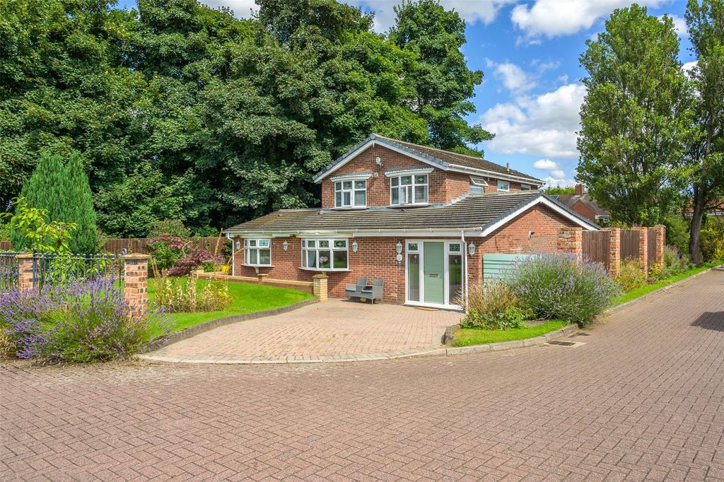 Floral Dene, South Hylton... 4 bed detached house for sale - £310,000