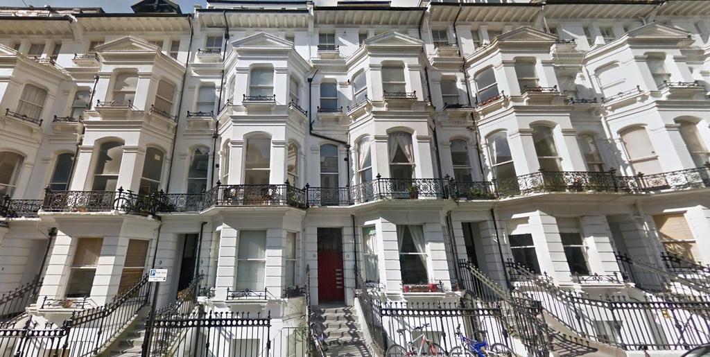 St. Michaels Place, Brighton 1 bed flat - £1,250 pcm (£288 pw)