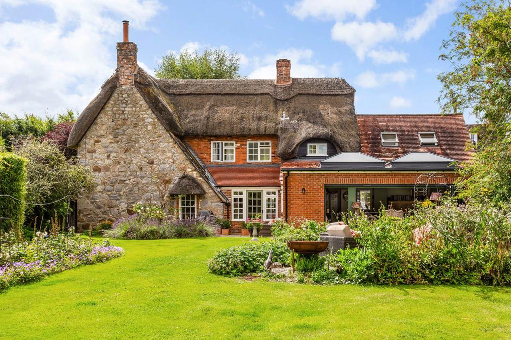 Lower Fyfield, Marlborough, SN8 1PY 4 bed detached house - £1,400,000