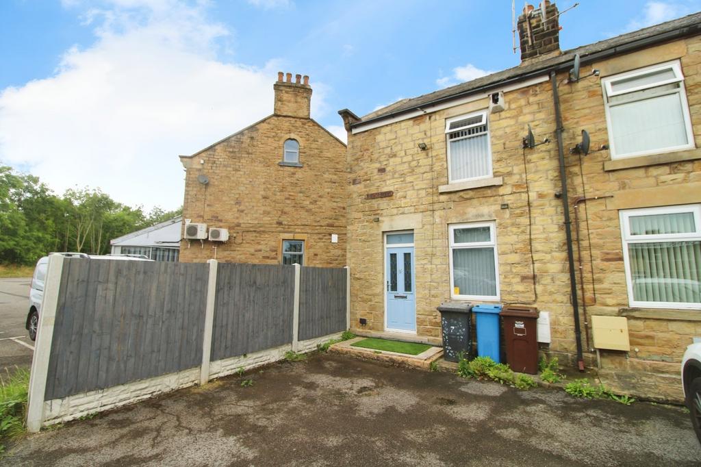The Common, Sheffield S35 2 bed terraced house - £850 pcm (£196 pw)