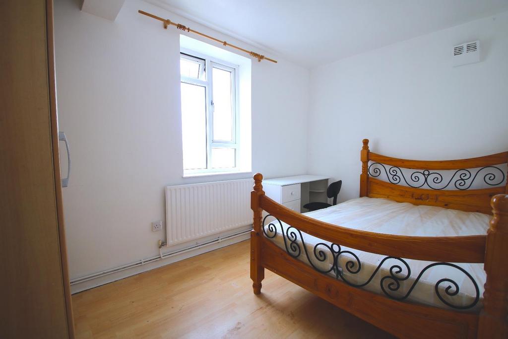Ashcombe House, London E3 4 bed house share - £1,050 pcm (£242 pw)