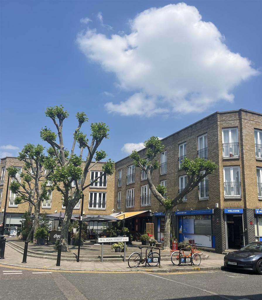 15 Milligan Street, London E14 2 bed flat - £2,149 pcm (£496 pw)