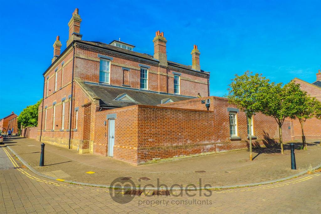 Cavalry Road, Colchester, CO2 7GH 2 bed semi-detached bungalow - £1,550 ...