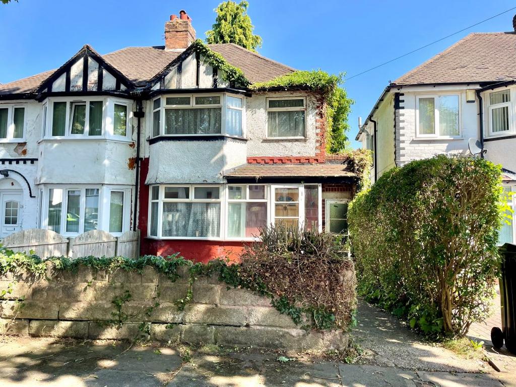 101 Teddington Grove, Perry Barr... 3 bed semi-detached house - £69,000