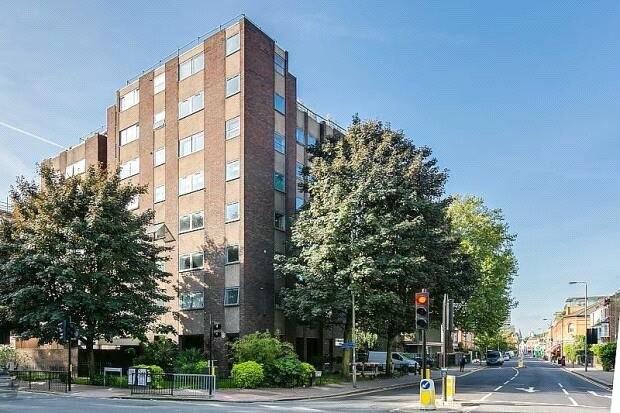 St. Mary le Park Court, London SW11 3 bed flat - £3,012 pcm (£695 pw)
