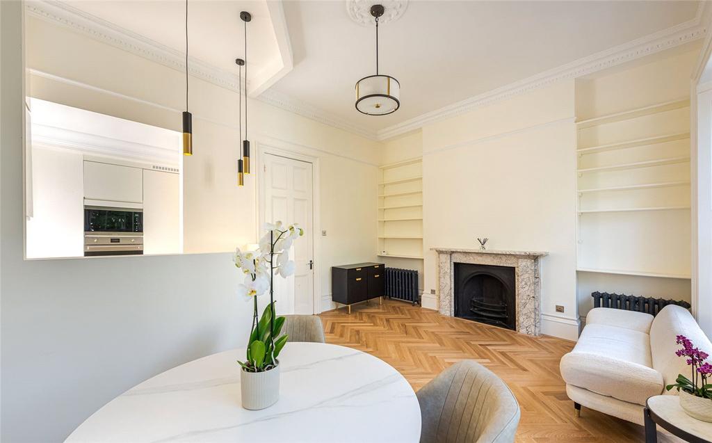 Cambridge St, London, SW1V 2 bed apartment - £2,900 pcm (£669 pw)