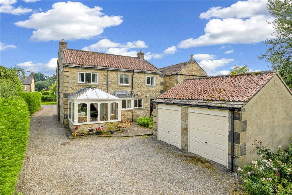 Mickley, Ripon, North Yorkshire 4 bed detached house - £500,000