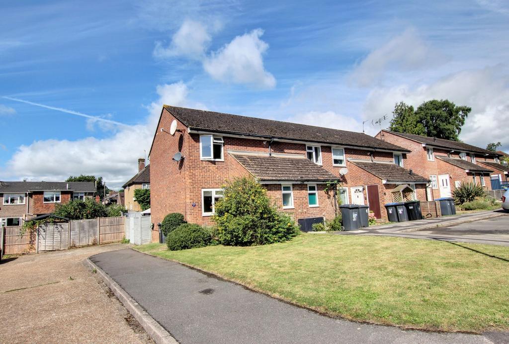 Jubilee Close, Haywards Heath, RH16 2 bed end of terrace house for sale ...