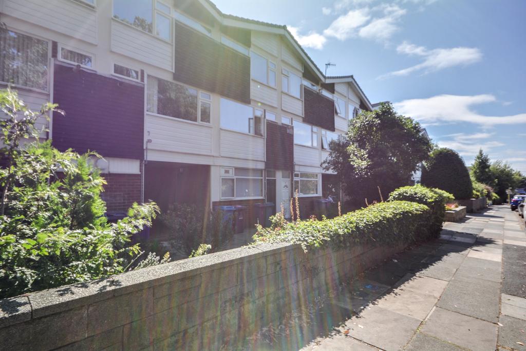 Woolton Road, Allerton L19 1 bed flat - £58,000