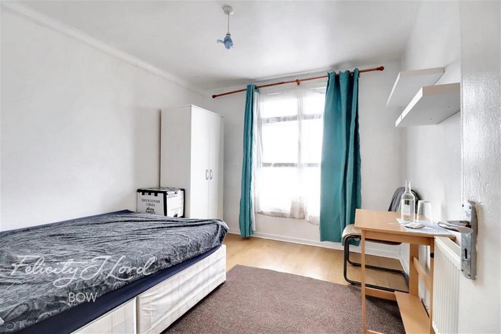 Gayton House, E3 2 bed flat - £2,250 pcm (£519 pw)