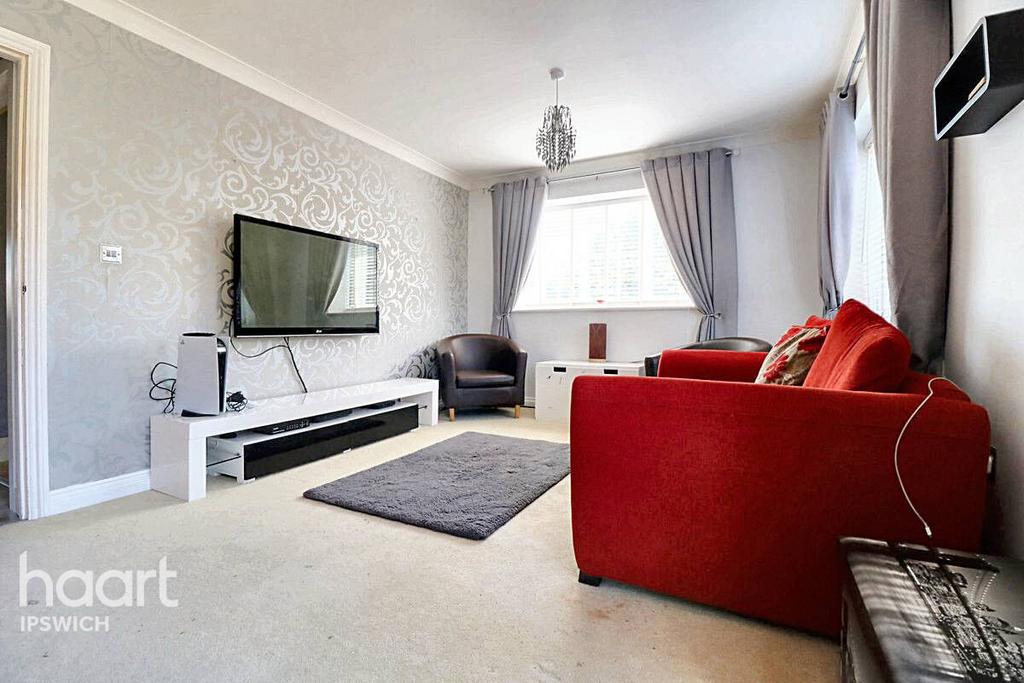 Riverside Road, Ipswich 3 bed detached house - £265,000