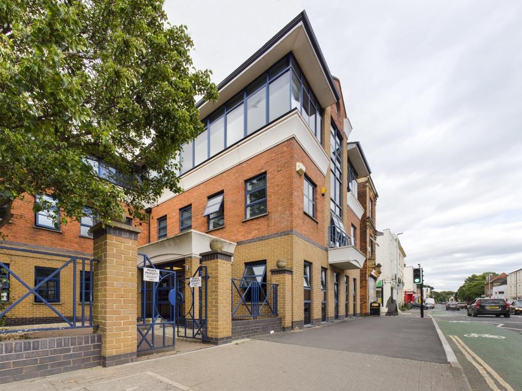 Northgate Court, London Road 1 bed flat - £750 pcm (£173 pw)
