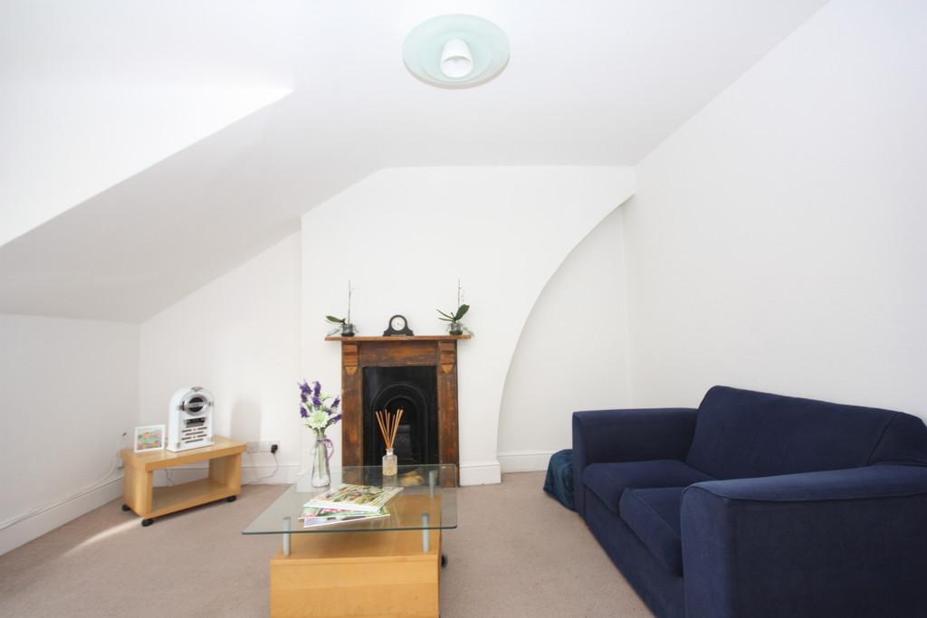 Raleigh Road, St Leonards 1 bed apartment - £165,000