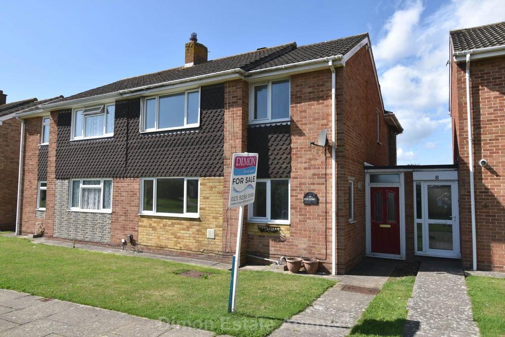Guillemot Gardens, Peel Common 4 bed semi-detached house - £300,000
