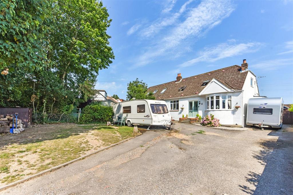 Down End Road, Fareham 5 bed semi-detached bungalow for sale - £695,000