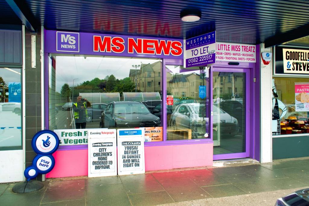 M Campfield Square, Dundee DD5 Convenience store - £1,667 pcm (£385 pw)