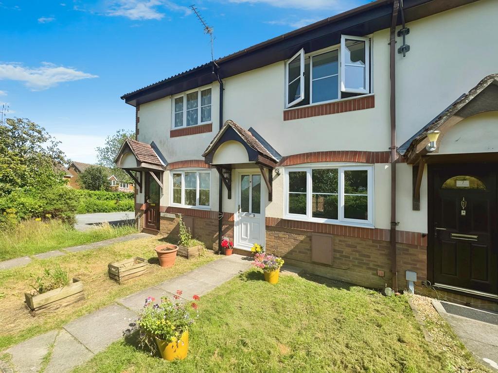 Burrowfields, Basingstoke RG22 2 bed terraced house - £260,000