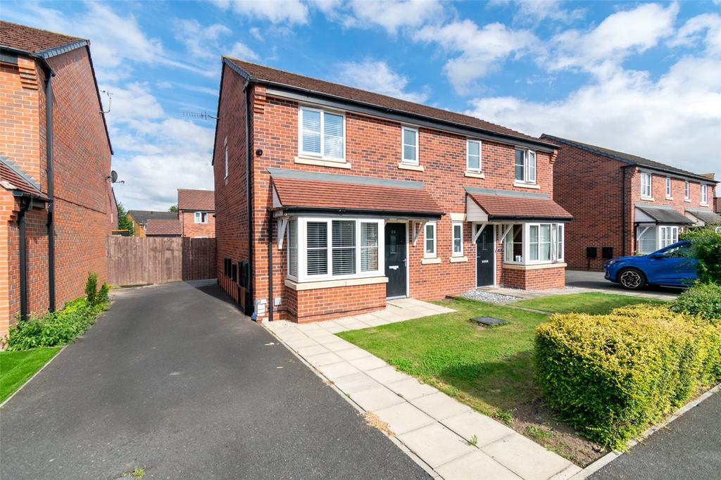 Clive Way, Middlewich 3 bed semi-detached house - £105,000