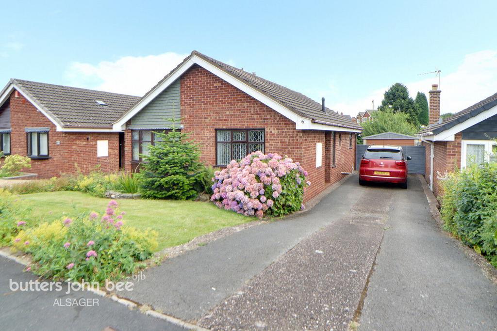Aarons Drive, Bignall End 2 bed detached bungalow - £260,000