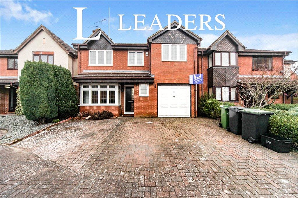 Lorimer Close, Luton, Bedfordshire 4 bed detached house - £500,000