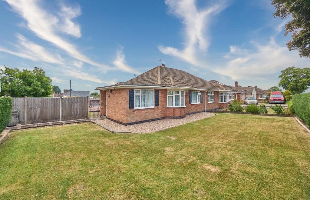 Applebee Road, Burbage 3 bed semi-detached bungalow - £325,000
