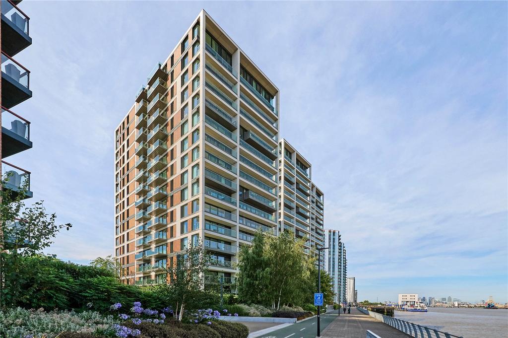 Duke Of Wellington Avenue, Woolwich... 2 bed apartment - £3,200 pcm (£ ...