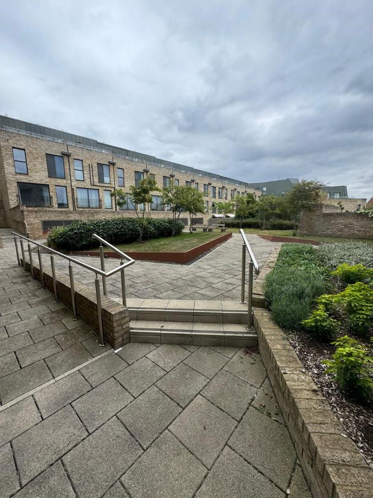 Flat, Caledonian Building, Mill Hill 1 bed apartment - £1,800 pcm (£415 pw)
