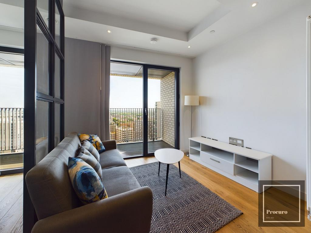 London E14 Studio - £2,100 pcm (£485 pw)