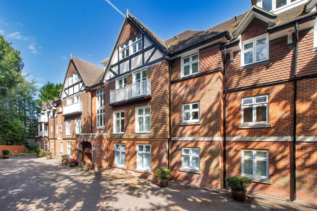Marnock House, Kingswood Road... 2 bed flat - £325,000