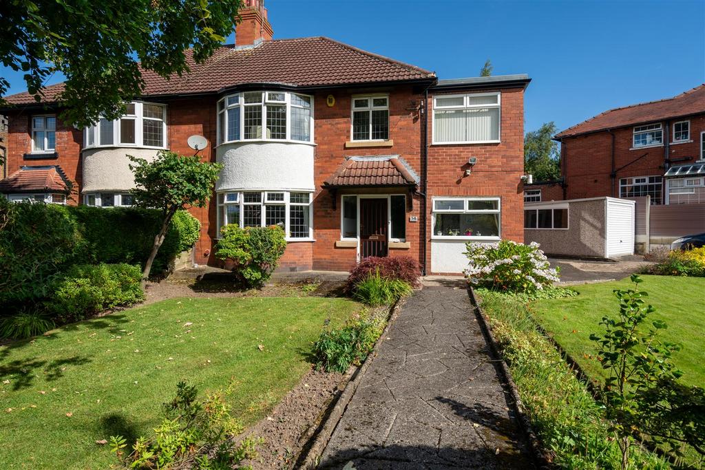 Primley Park Crescent, Leeds LS17 4 bed semi-detached house - £475,000