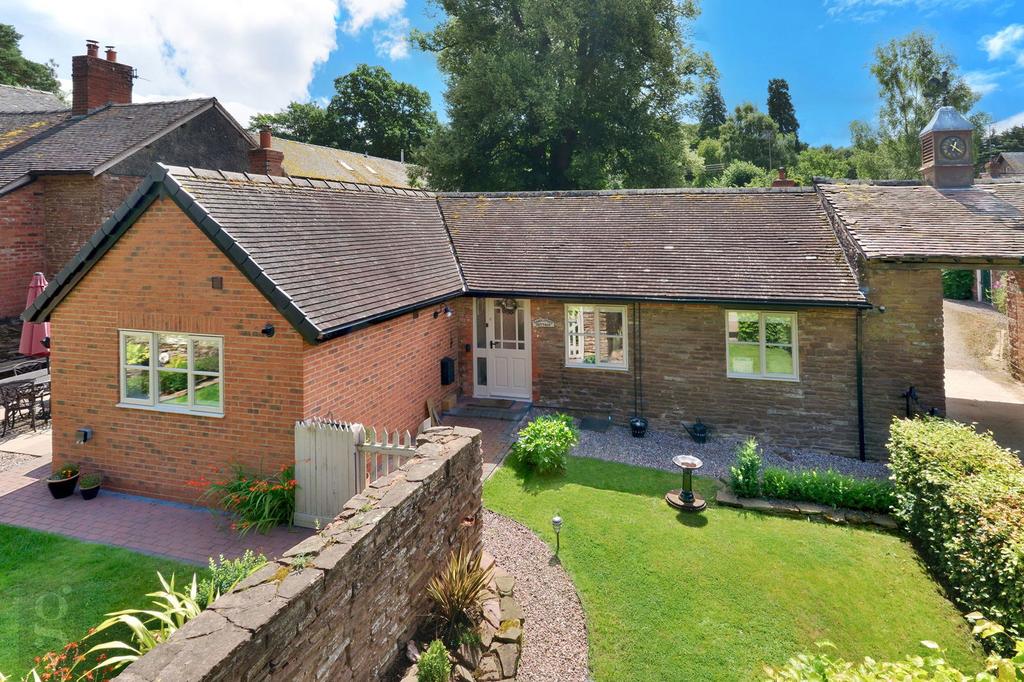 Oaklands Court, Docklow 3 bed cottage for sale - £410,000