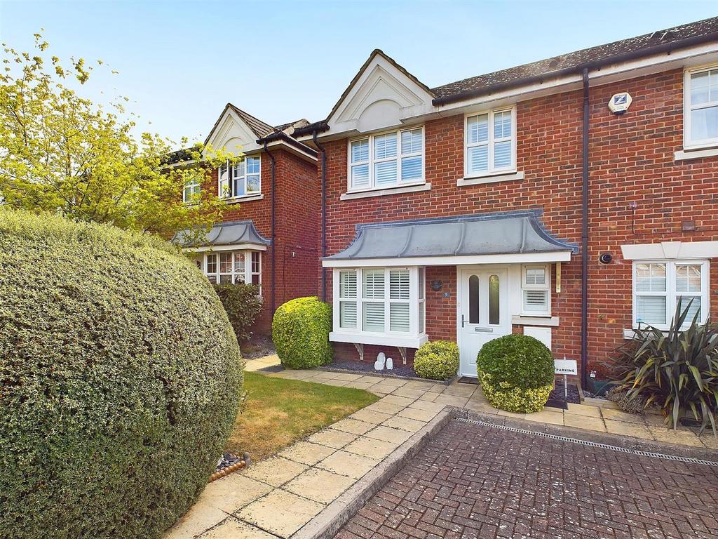 Faraday Place, West Molesey 3 bed house - £535,000