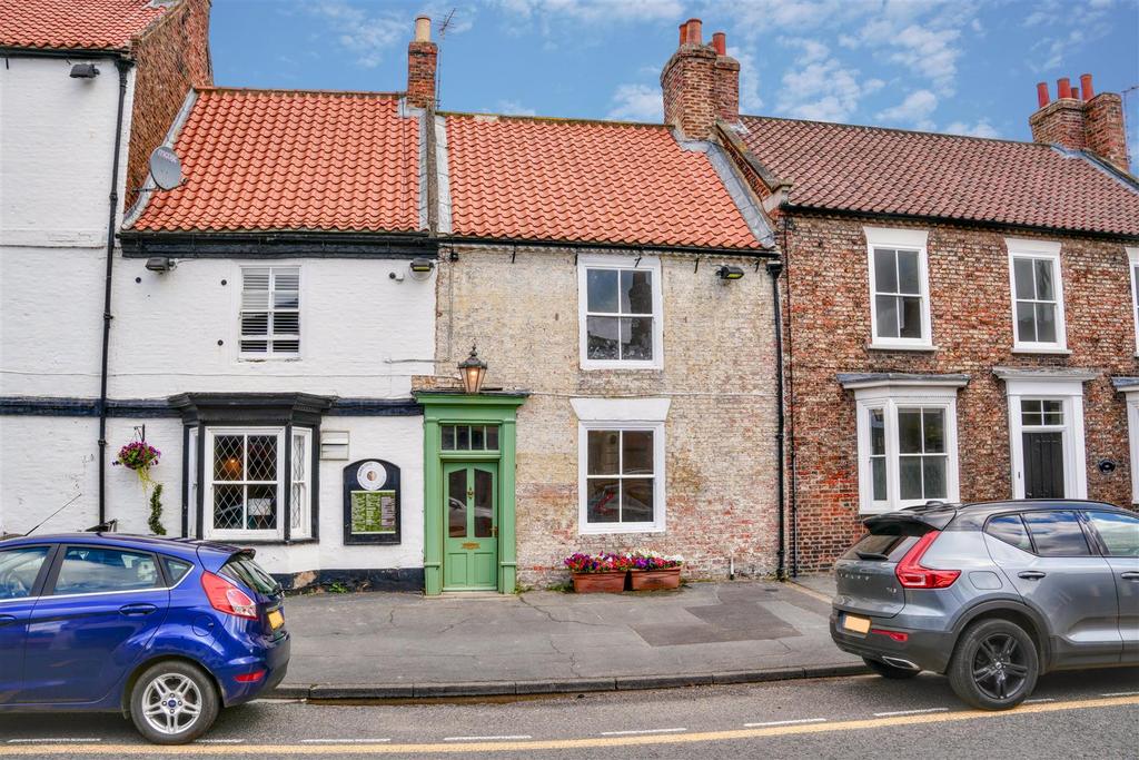 Long Street, Easingwold, York 2 bed terraced house - £250,000