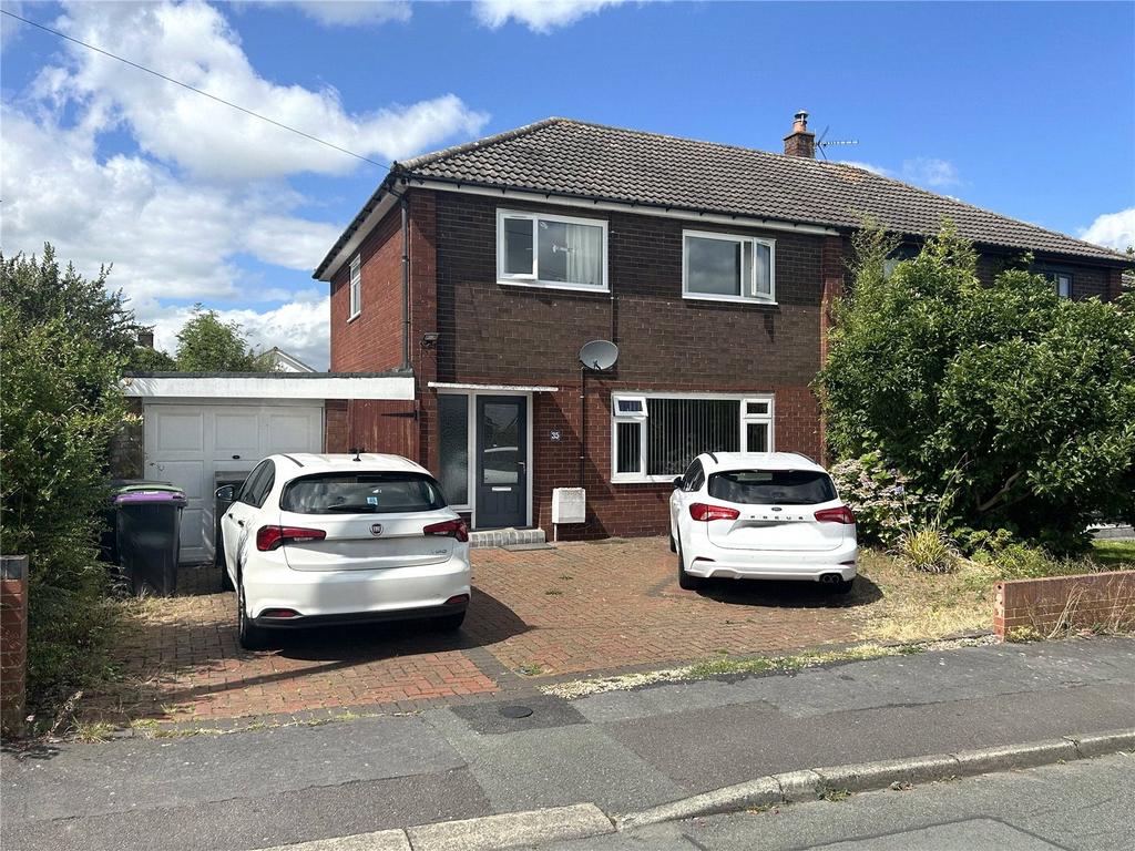 Hollies Drive, Bayston Hill... 3 bed semi-detached house - £275,000