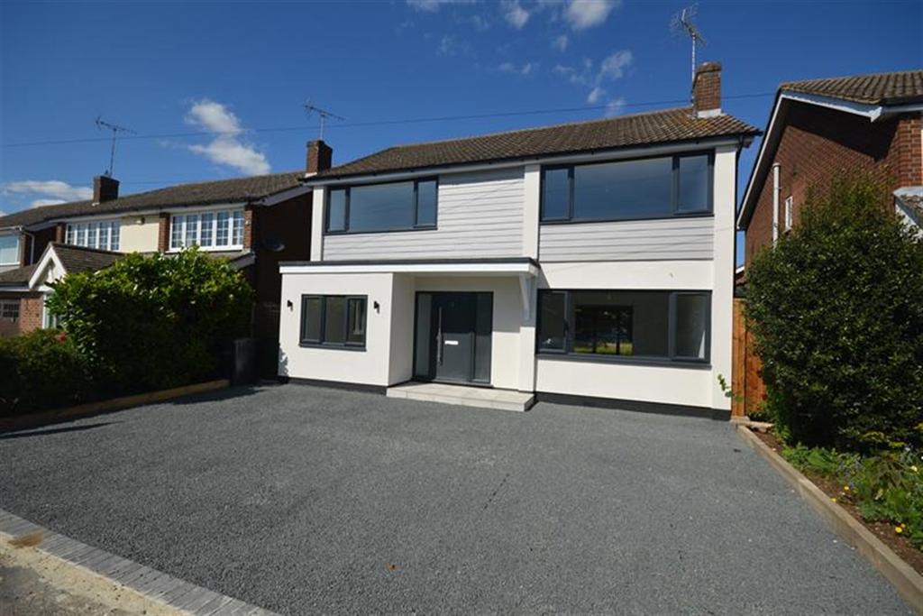 Acorn Avenue, Braintree, CM7 5 bed detached house - £600,000