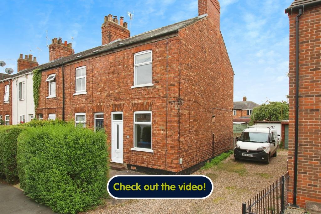 Wellington Road, Beverley, HU17 9JH 2 bed end of terrace house - £140,000
