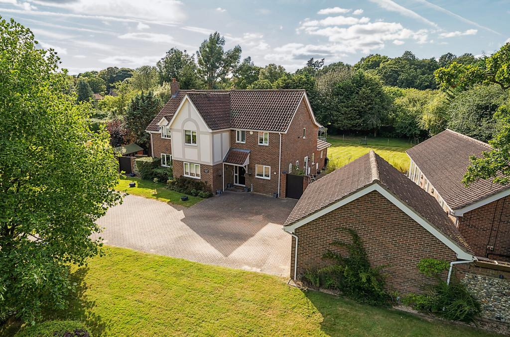 Beech Park, Bury St. Edmunds IP31 5 bed detached house - £1,125,000