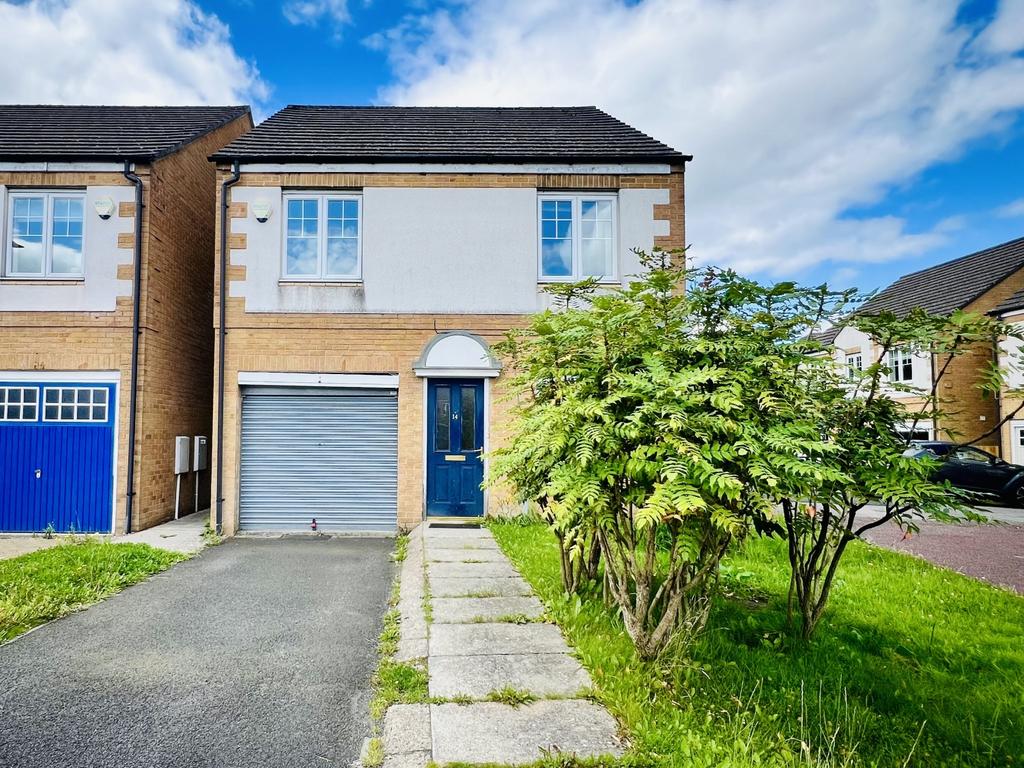 Cedar Court, Catchgate, Stanley... 3 bed detached house - £150,000