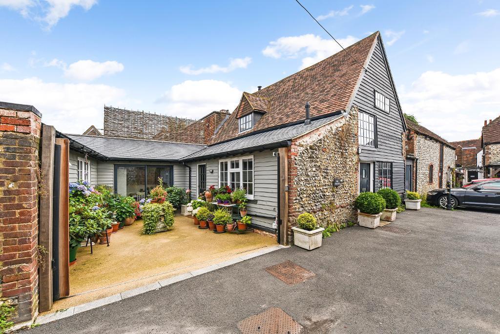 Charlton Street, Steyning, BN44 3LE 3 bed barn for sale - £700,000