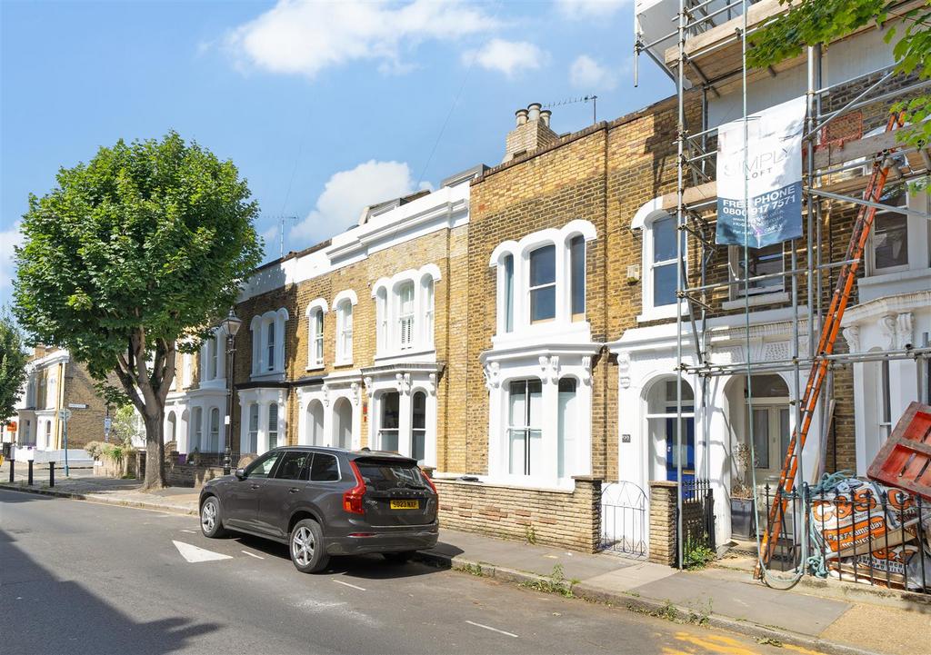 Antill Road, London 3 bed terraced house - £3,750 pcm (£865 pw)