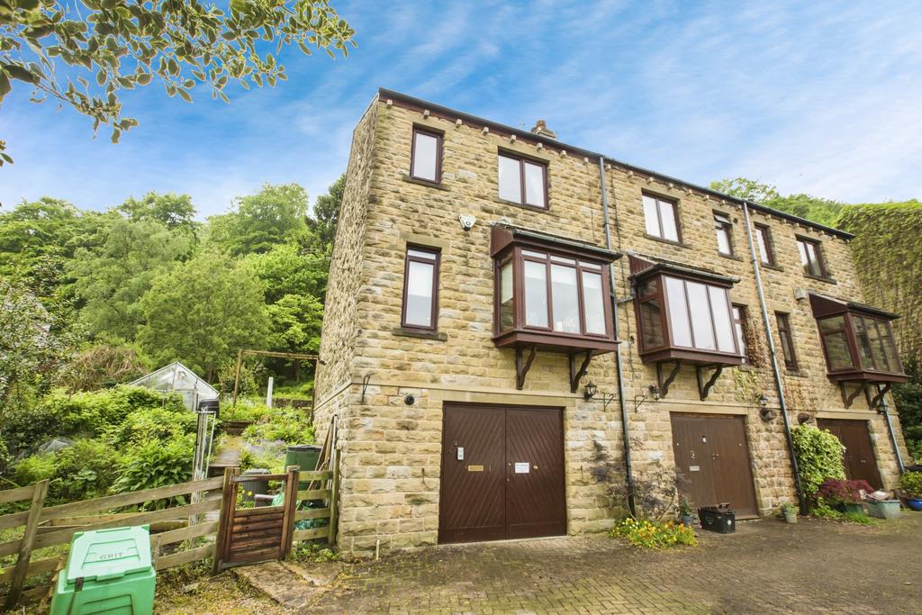 The Woodlands, Hebden Bridge HX7 3 bed end of terrace house - £350,000