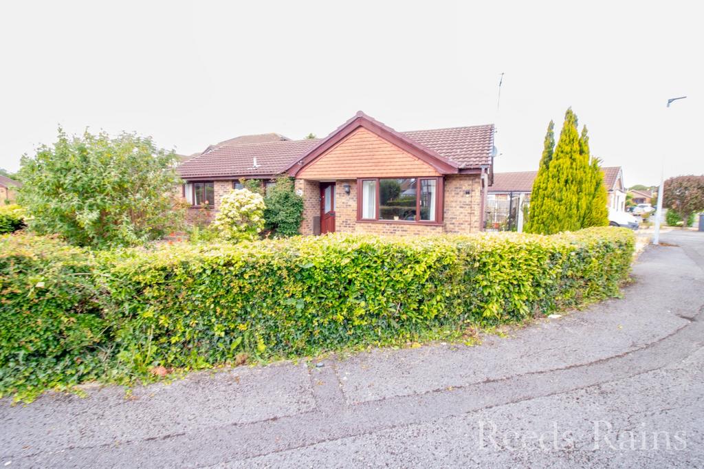 Melrose Drive, Ellesmere Port CH66 3 bed bungalow for sale - £265,000