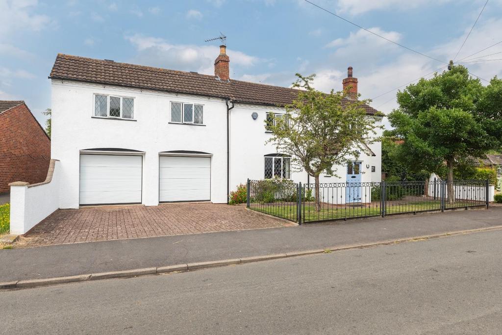 Free property report Hawthorne Gardens, Church Road, Long Itchington ...