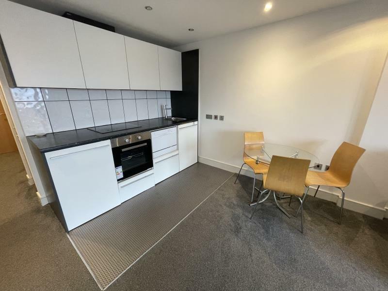 North West, 41 Talbot Street... 2 bed flat - £1,200 pcm (£277 pw)