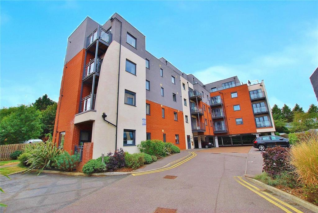 Walnut Tree Close, Guildford, Surrey... 2 bed apartment - £2,100 pcm (£ ...