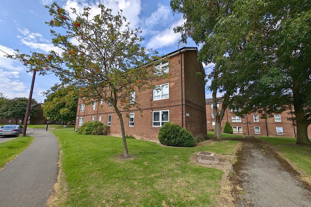 Ormond Road, Jordanthorpe, S8 8FT 1 bed flat - £70,000