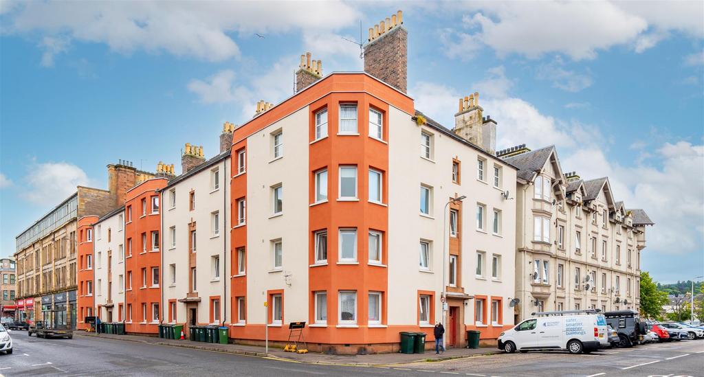 Scott Street, Perth 2 bed flat - £99,950