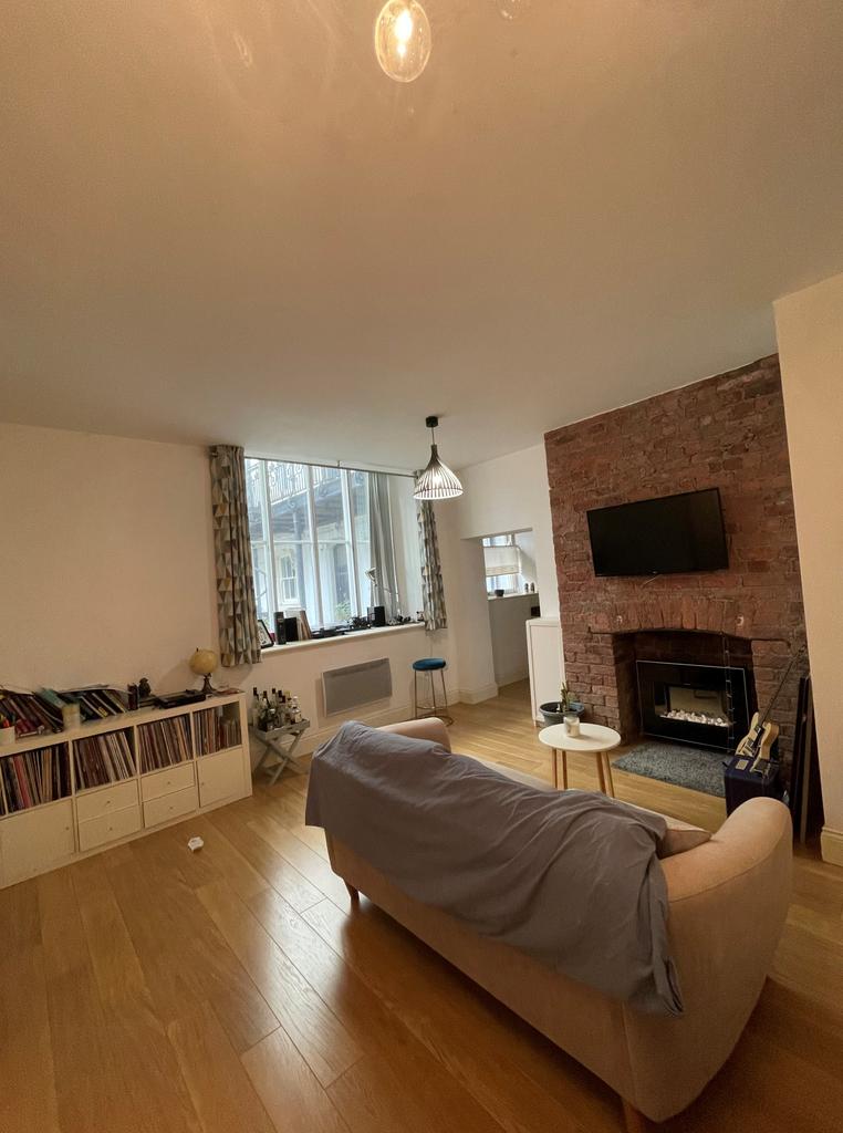 Albany Courtyard, Liverpool L3 1 bed flat - £895 pcm (£207 pw)
